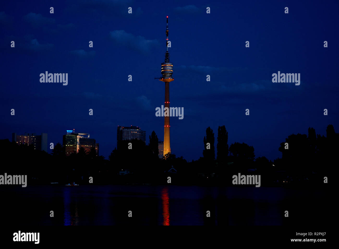 Vienna night nighttime lights hi-res stock photography and images - Alamy