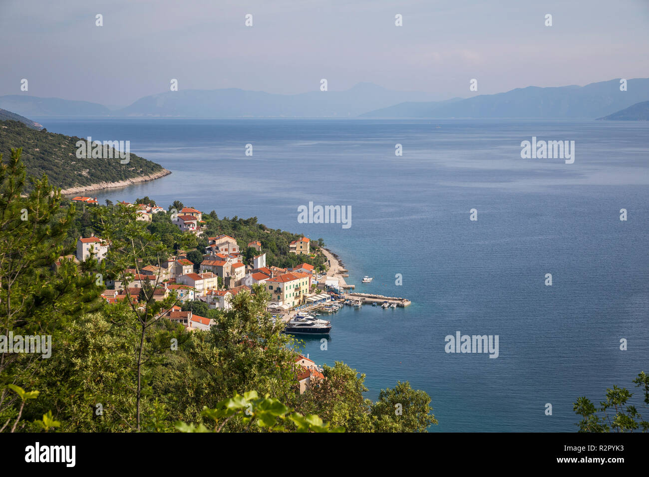 Bay on cres island hi-res stock photography and images - Alamy