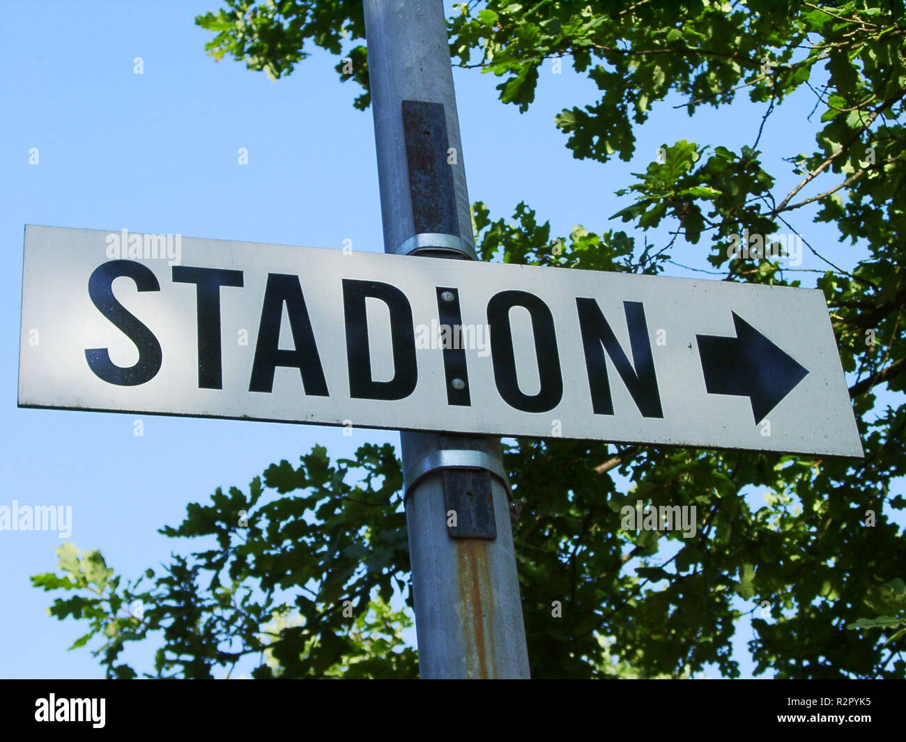 Sportstadion hi-res stock photography and images - Alamy