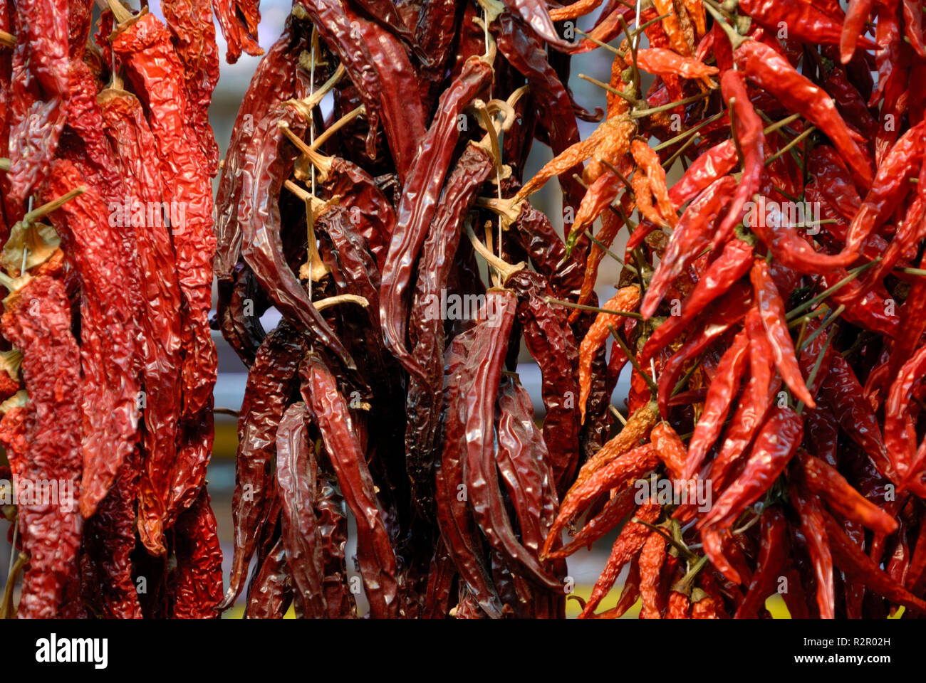 dried chilli on the market Stock Photo - Alamy