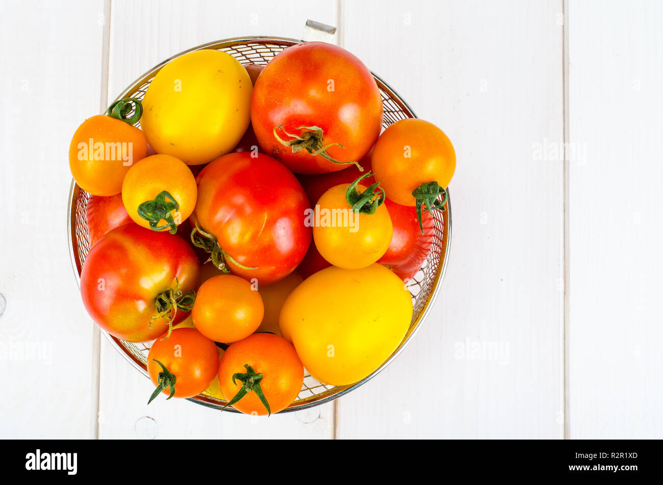 Different size tomatoes hi-res stock photography and images - Alamy