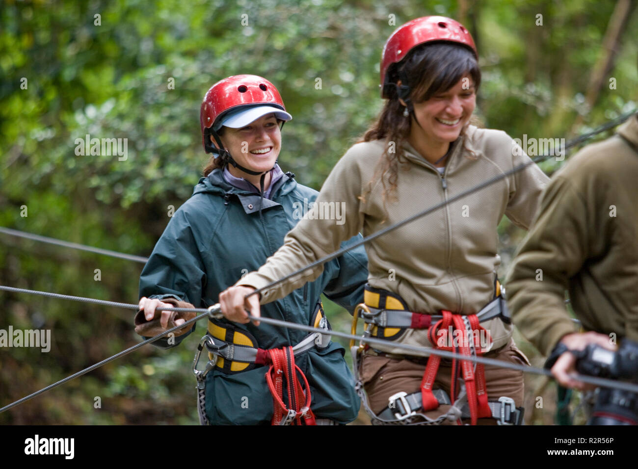 Thirty three bridges hi-res stock photography and images - Alamy
