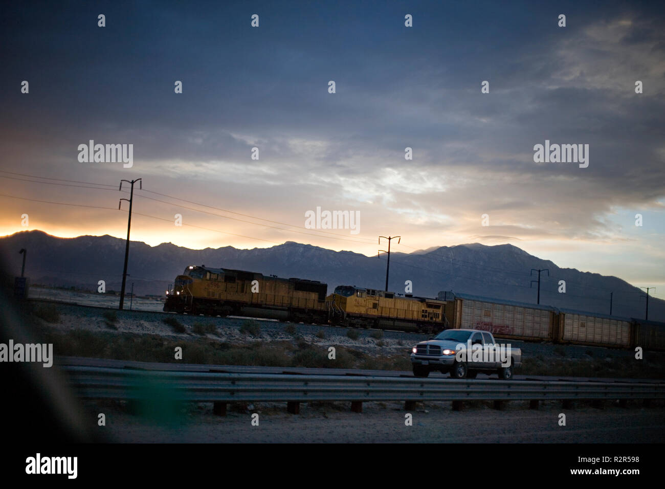 Alongside images hi-res stock photography and images - Alamy
