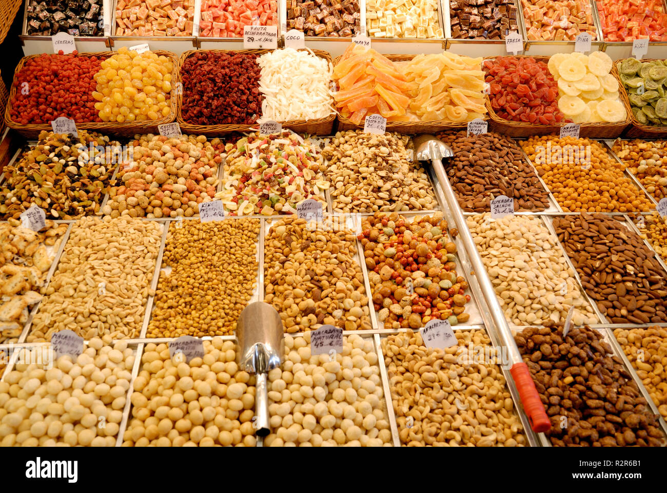 Team peanuts hi-res stock photography and images - Alamy