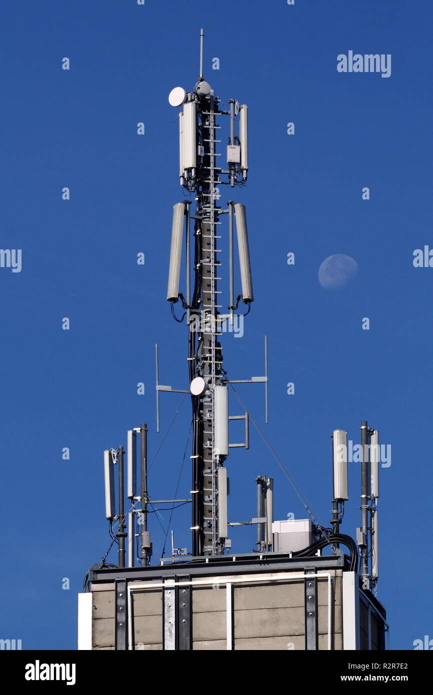 Moon facts hi-res stock photography and images - Alamy