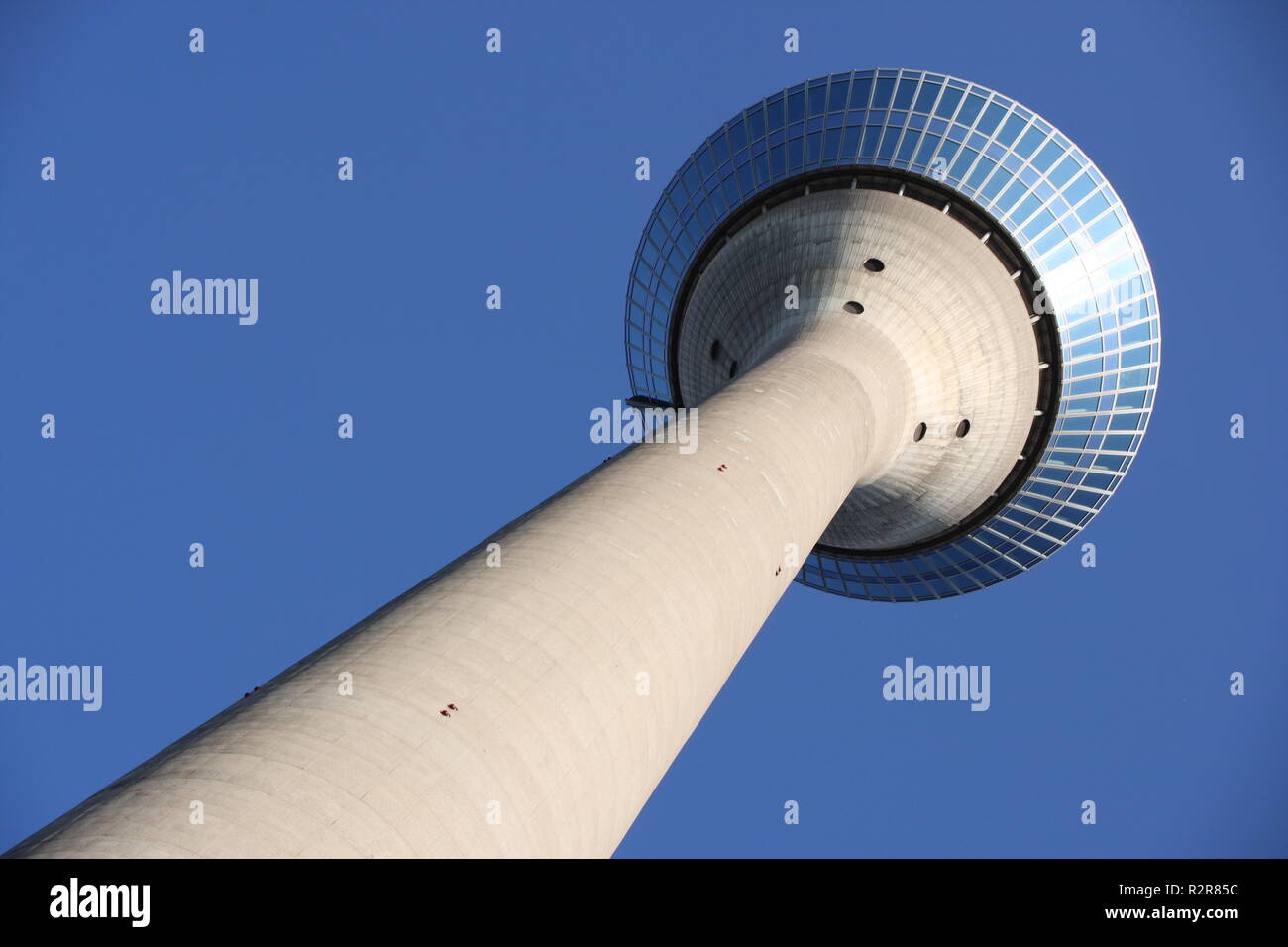 Skew eye hi-res stock photography and images - Alamy