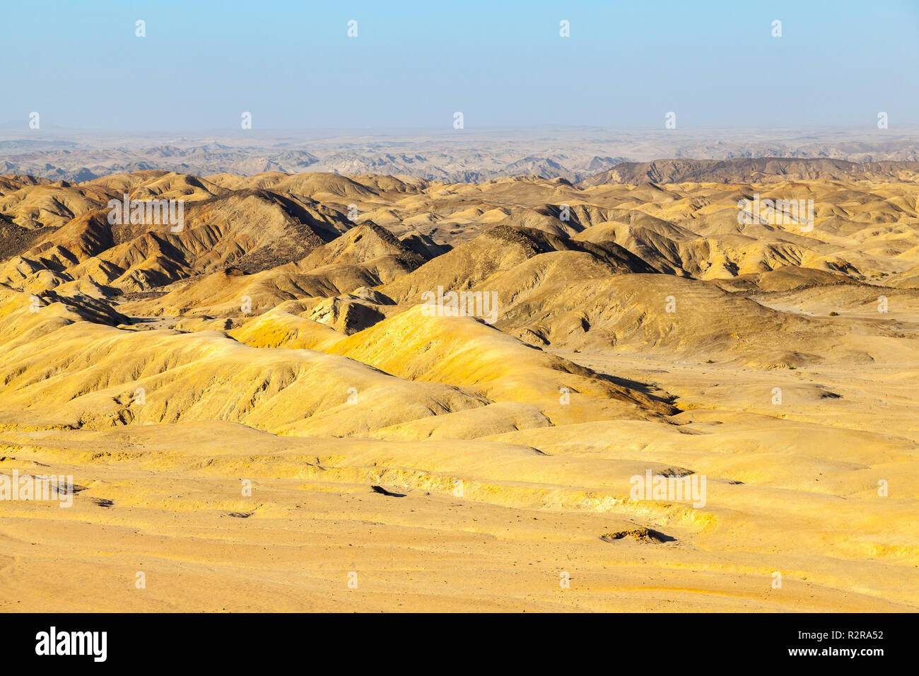 The dry and arid Namib desert in the Namibian Skeleton coast Stock ...