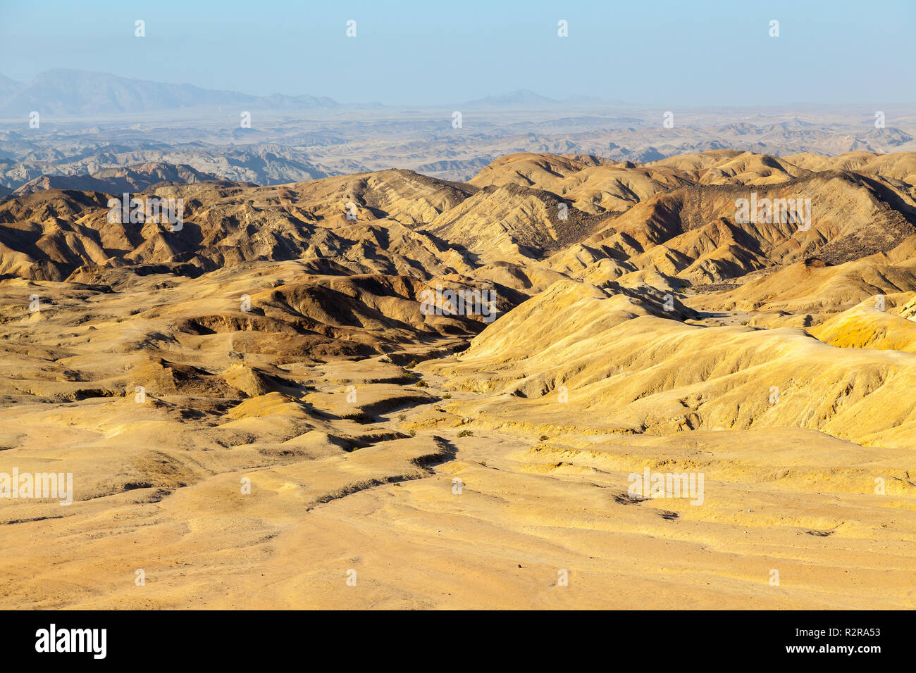 The dry and arid Namib desert in the Namibian Skeleton coast Stock ...