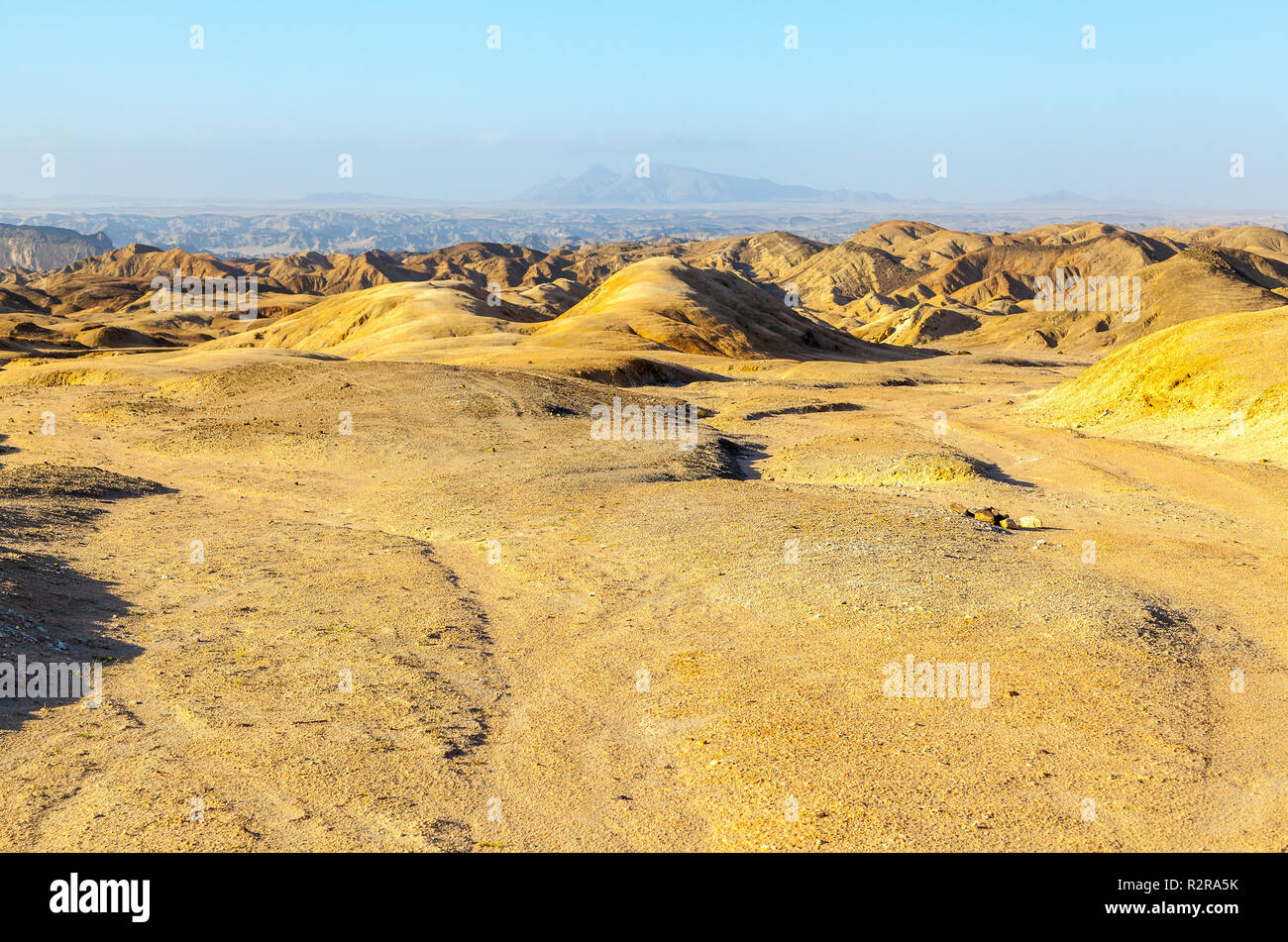 The dry and arid Namib desert in the Namibian Skeleton coast Stock ...