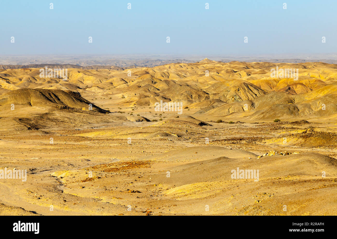 The dry and arid Namib desert in the Namibian Skeleton coast Stock ...