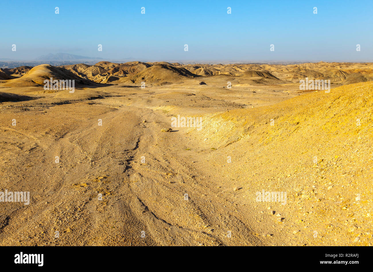 The dry and arid Namib desert in the Namibian Skeleton coast Stock ...