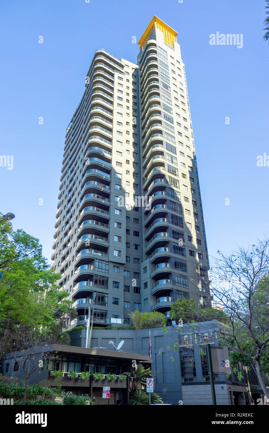 High rise residential tower in Sydney NSW Australia Stock Photo - Alamy