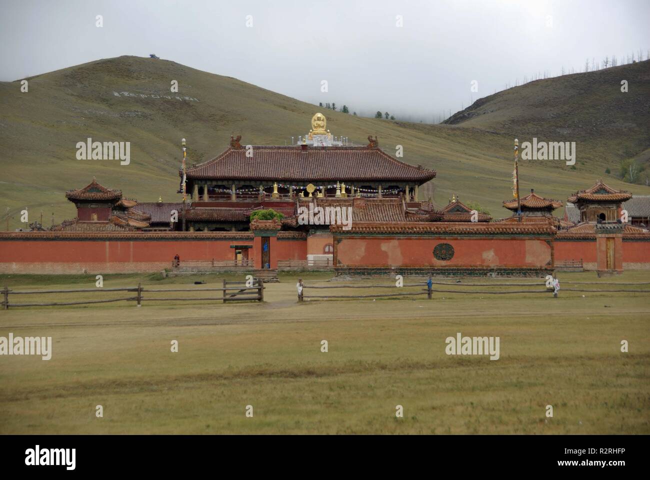 Mongol style architecture hi-res stock photography and images - Alamy
