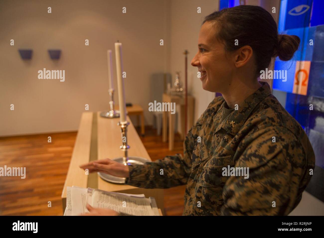Lt. Jennifer Howe, the U.S. Navy chaplain with 8th Communications ...