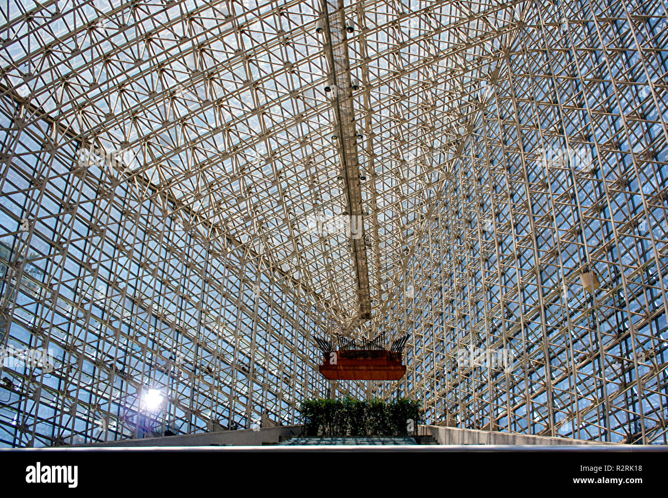 Crystal Cathedral Garden Grove Stock Photos & Crystal Cathedral Garden ...