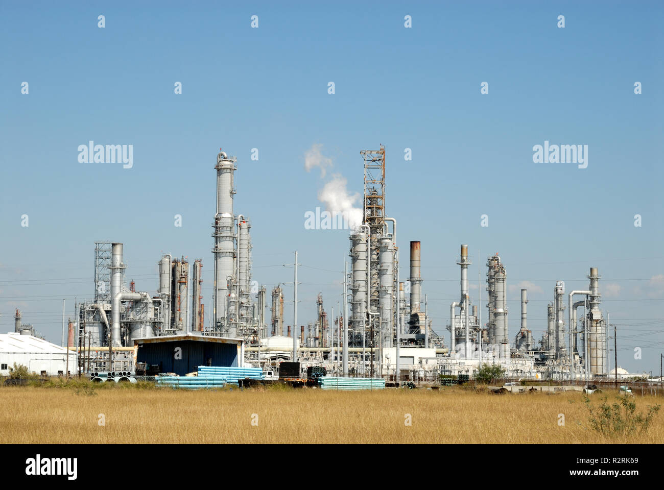 Crude refinery hi-res stock photography and images - Alamy