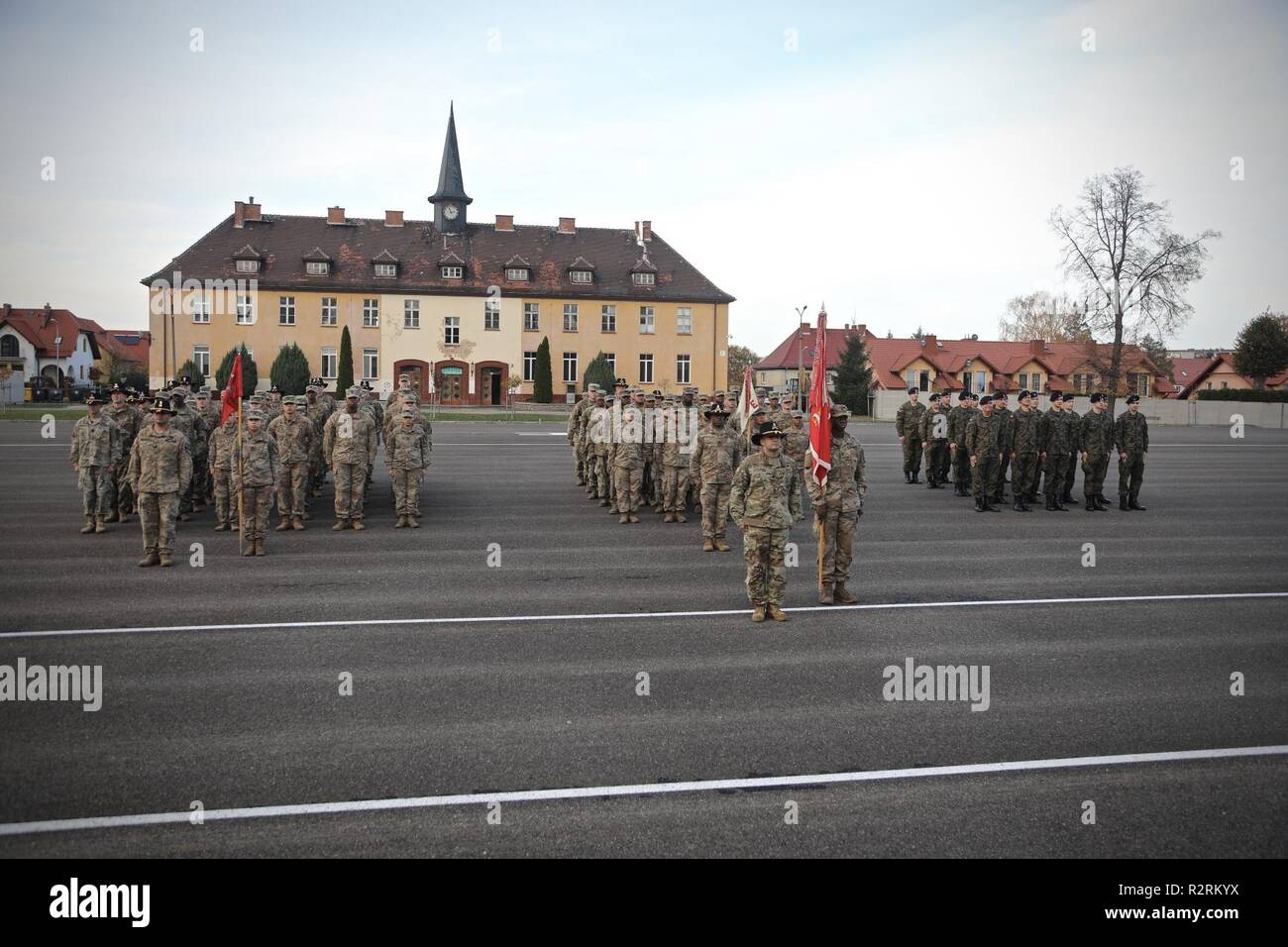 U.S. Army Soldiers of the 91st Brigade Engineer Battalion, 1st Armored ...