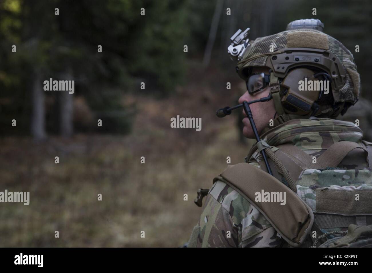 British army unit under exercise hi-res stock photography and images ...