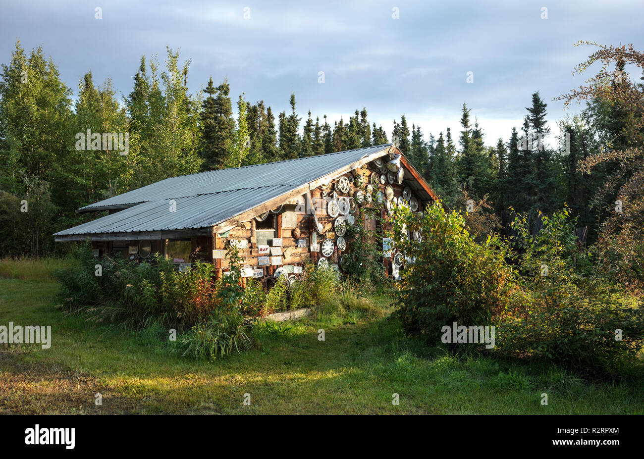 Joy, Alaska - Aug 18, 2018: A view of Joe and Nancy Carlson's Tire Shop ...