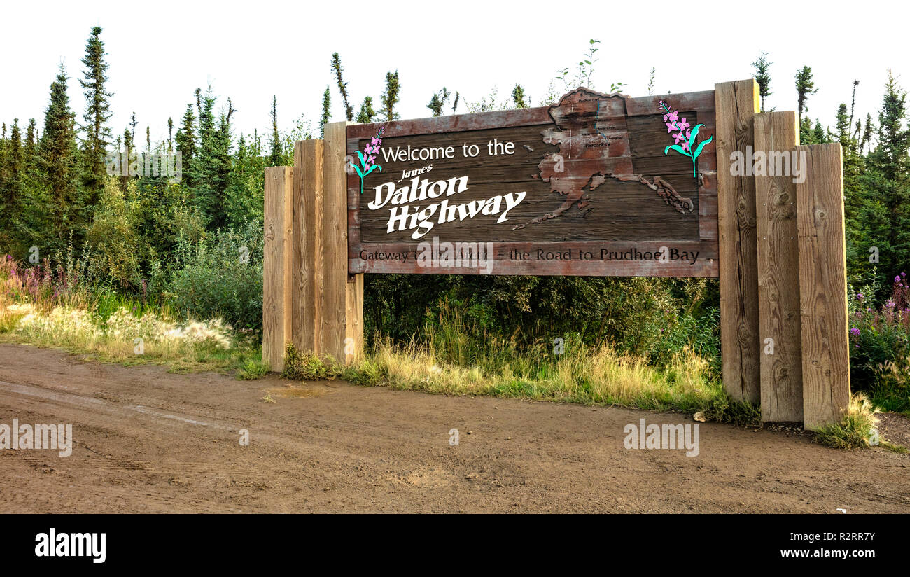 Dalton highway sign alaska hi-res stock photography and images - Alamy