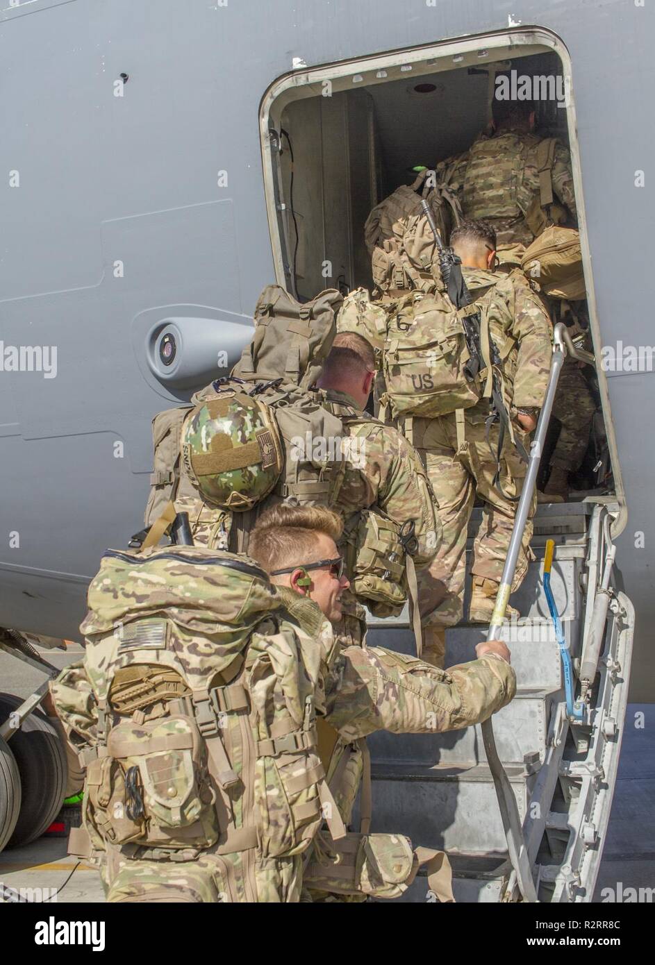 2 198th armored regiment hi-res stock photography and images - Alamy