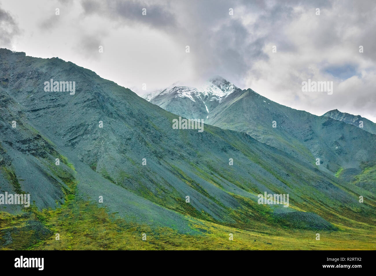 A view of the Brooks Range from Dalton Highway in Alaska, USA Stock ...