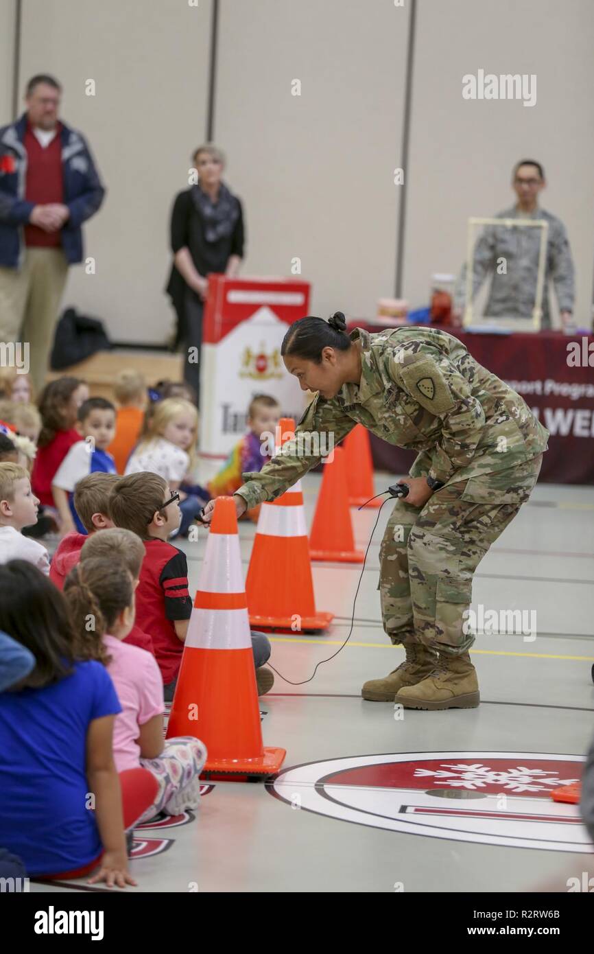 Elementary school drug program hi-res stock photography and images - Alamy