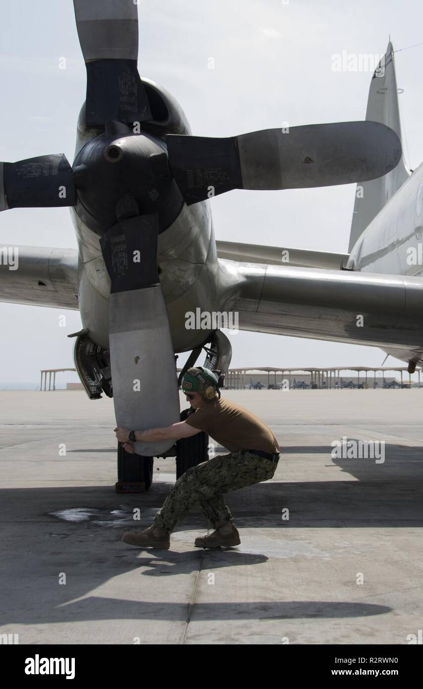 U.S. 5TH FLEET AREA OF OPERATIONS (Nov. 6, 2018) Naval Aircrewman ...