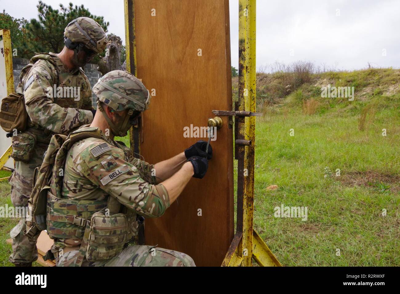 Paratroopers assigned to Company A, 307th Airborne Engineer Battalion ...