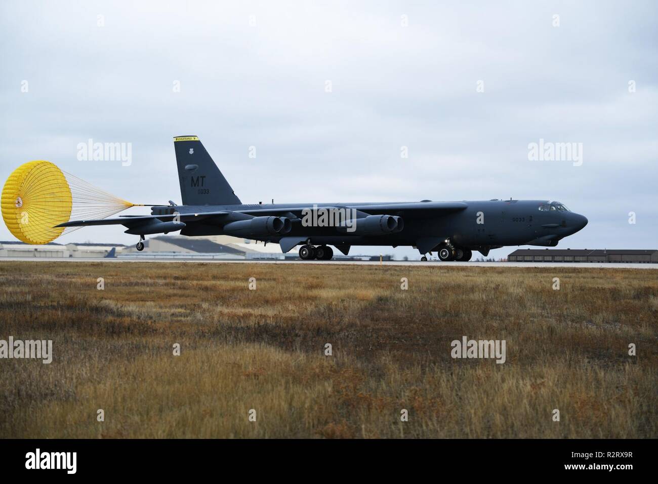 Electromagnetic spectrum operations hi-res stock photography and images ...