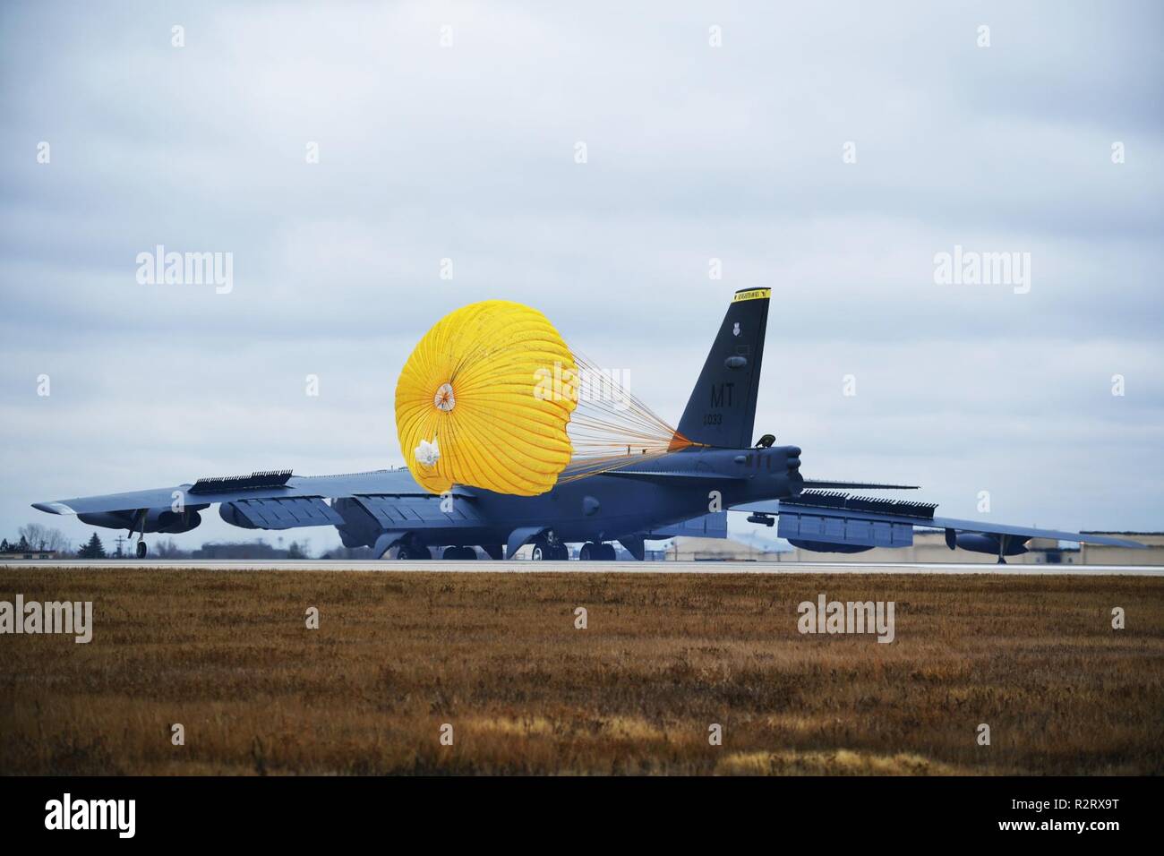 Electromagnetic spectrum operations hi-res stock photography and images ...