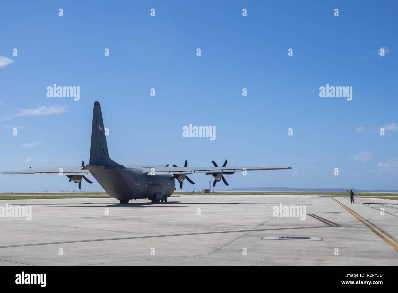 The 374th airlift wing command chief hi-res stock photography and ...