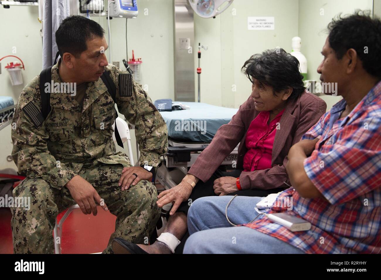 Relieve blanco hi-res stock photography and images - Alamy