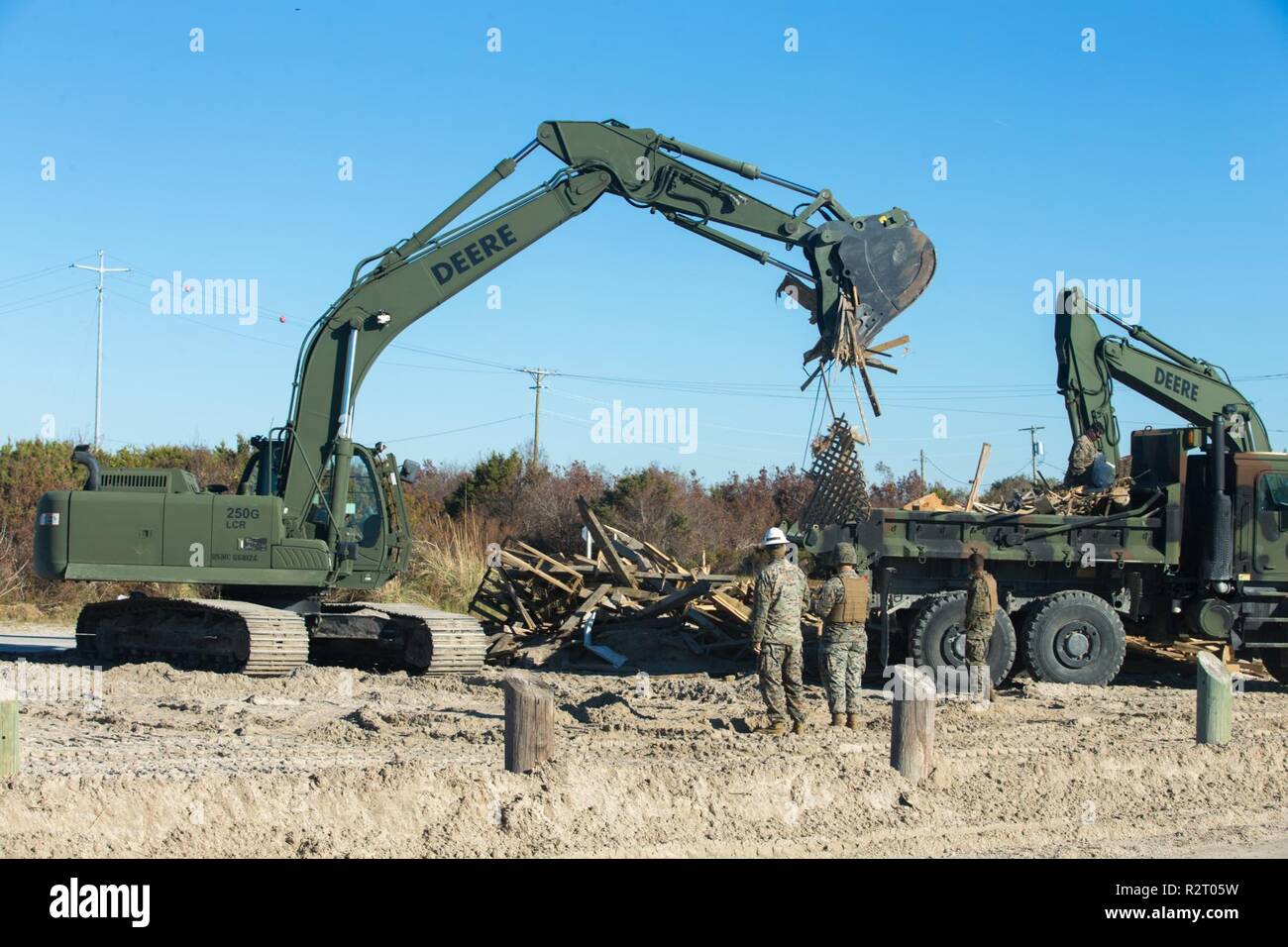 U.S. Marines with 8th Engineer Support Battalion, 2nd Marine Logistics ...