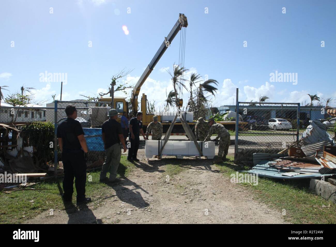 Fema tent hi-res stock photography and images - Alamy