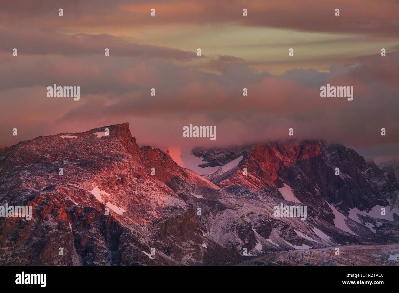 Bear tooth pass highway hi-res stock photography and images - Alamy