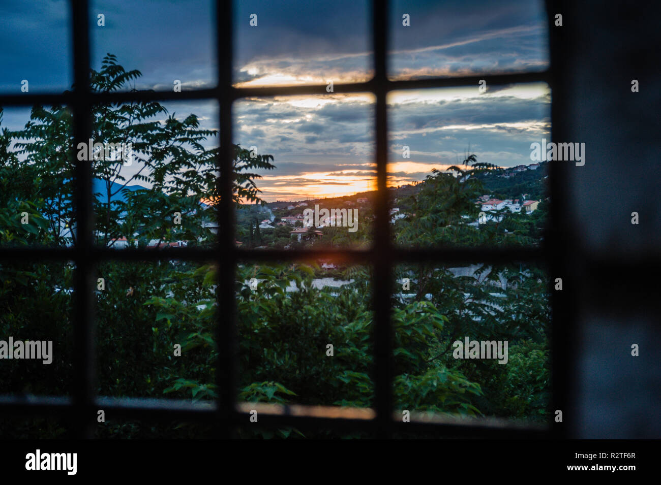 Metal gates prison hi-res stock photography and images - Alamy