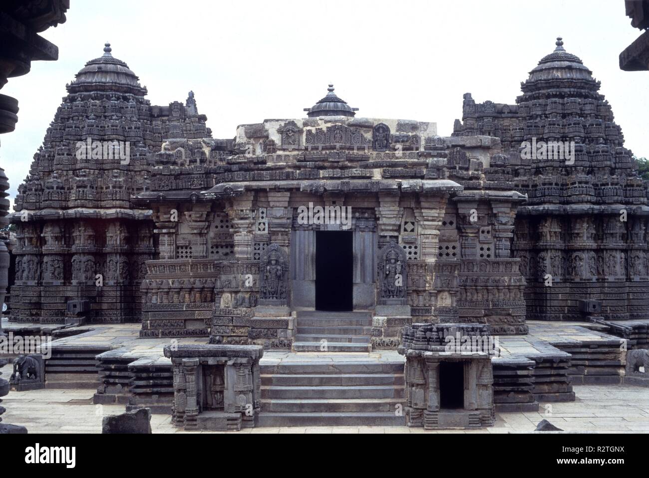 Templo de kesava hi-res stock photography and images - Alamy