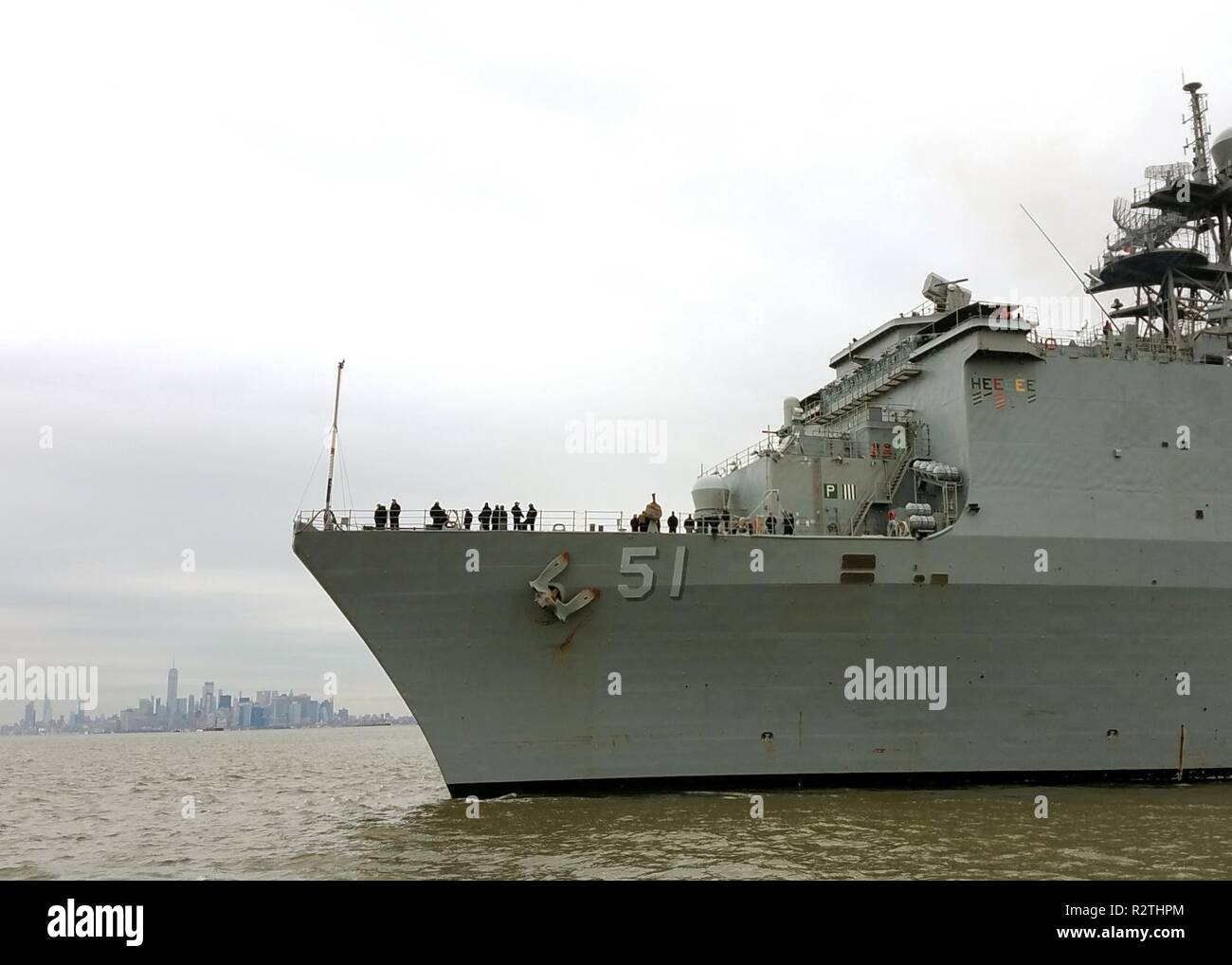 NEW YORK (Nov. 11, 2018) The Harpers Ferry-class amphibious dock ...