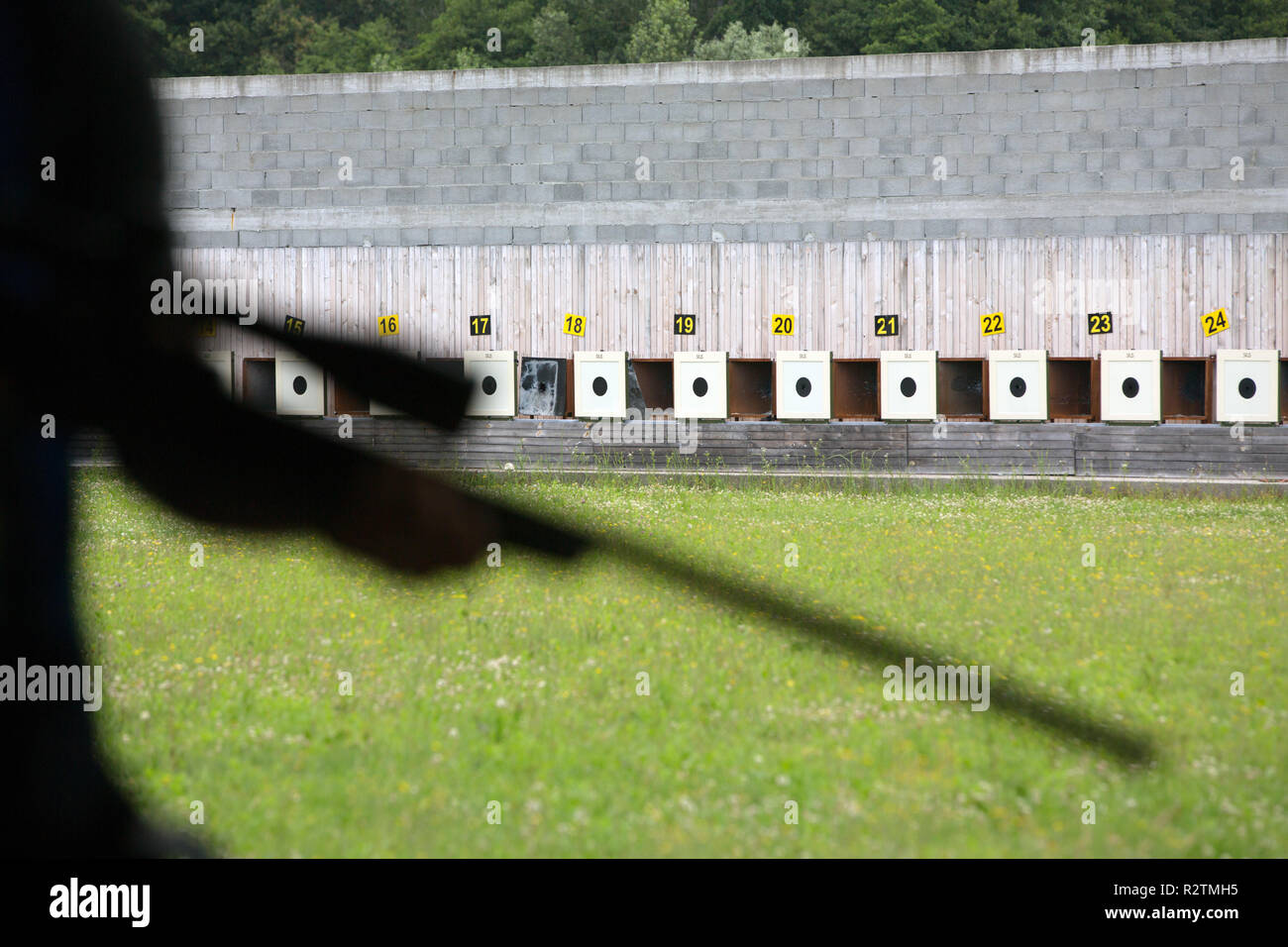 Shooting range targets Stock Photo - Alamy