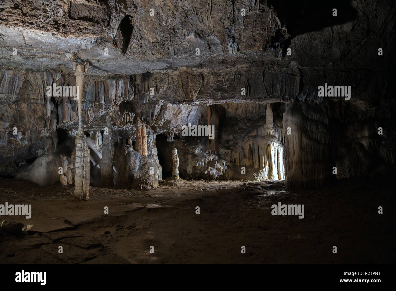 Underground karst cave hi-res stock photography and images - Alamy