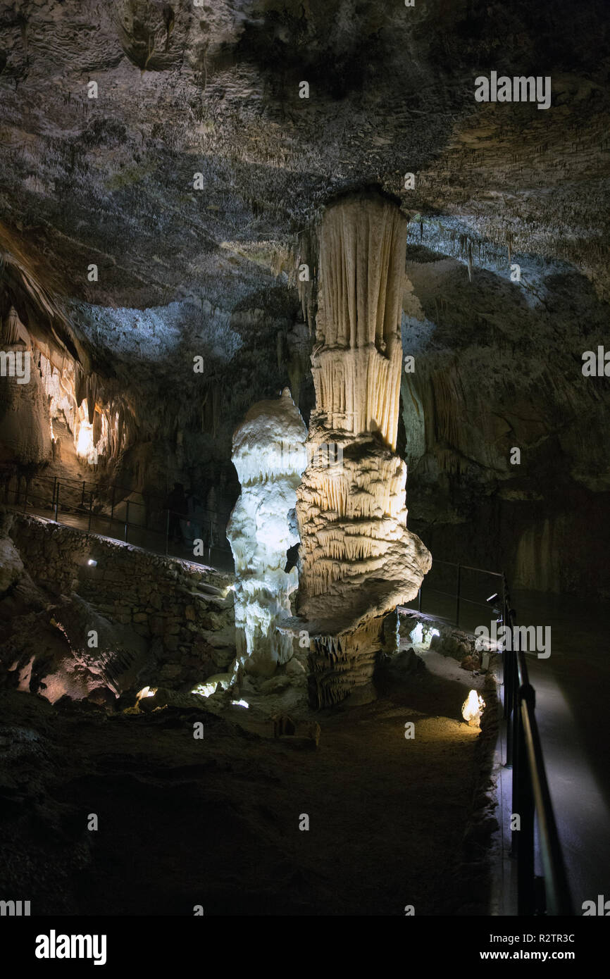 Underground karst cave Stock Photo - Alamy