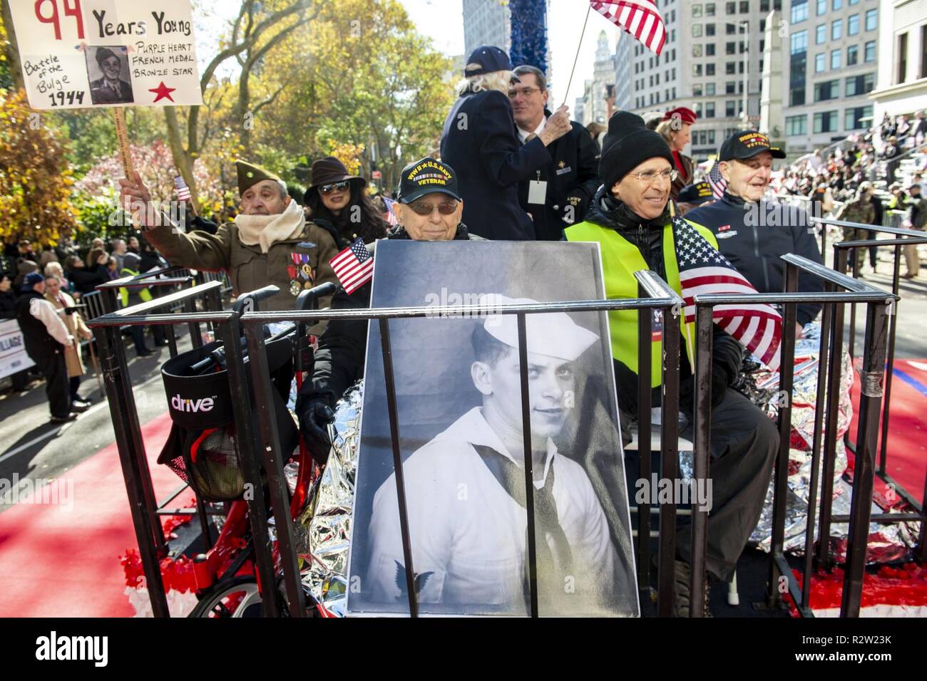 World War II veterans ride a float during the WW1 centennial New York ...