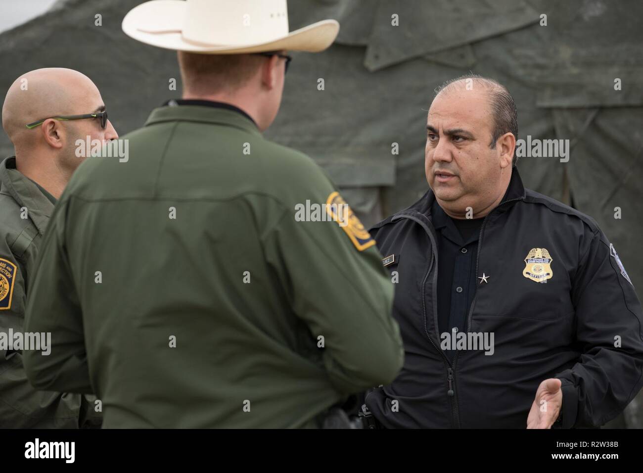 Members of U.S. Customs and Border Protection tour the Department of ...