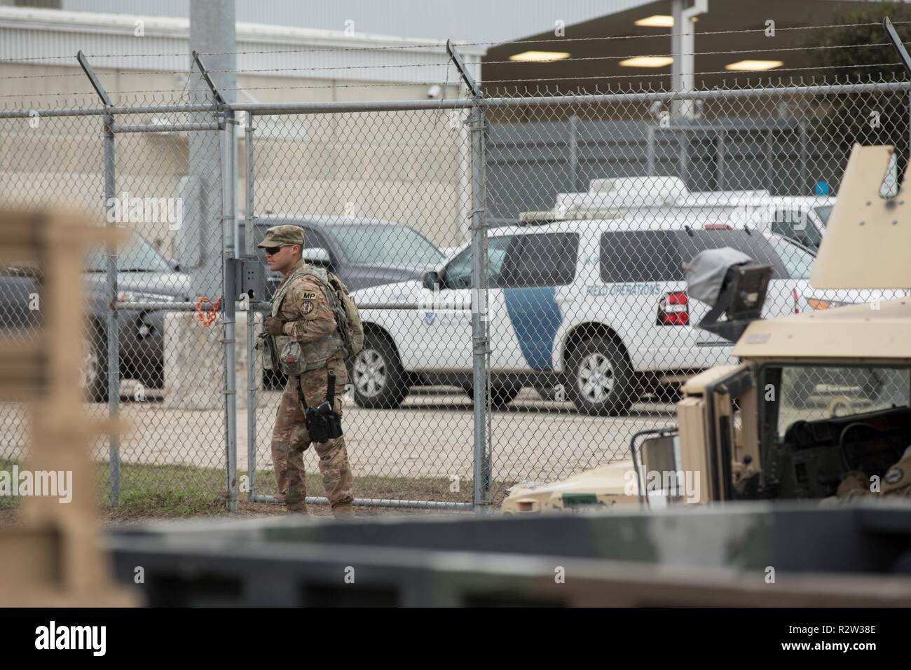 Members of U.S. Customs and Border Protection tour the Department of ...
