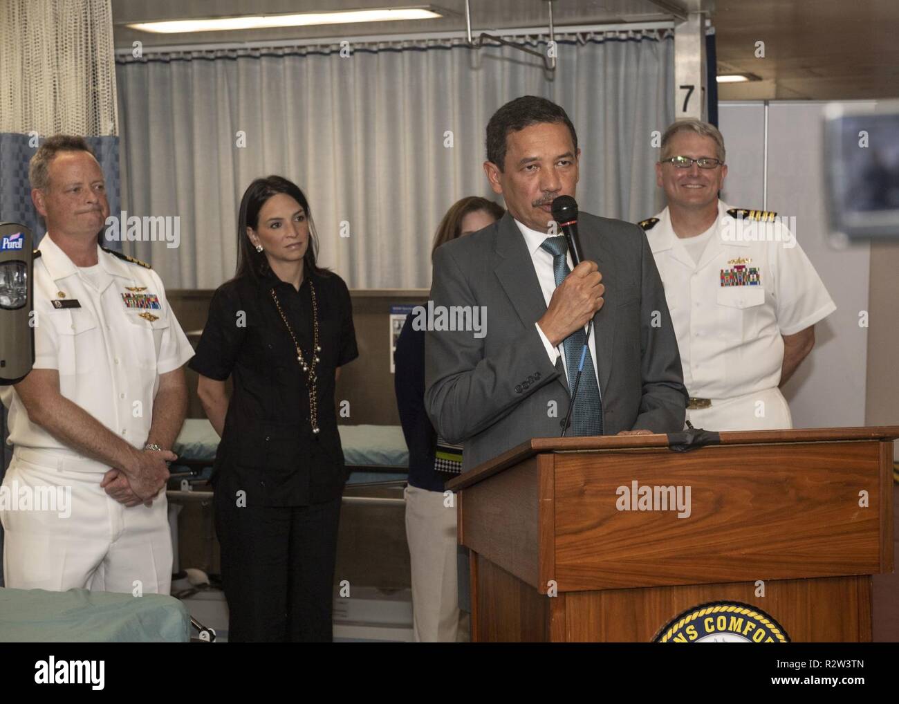 Us destroyer panama hi-res stock photography and images - Alamy