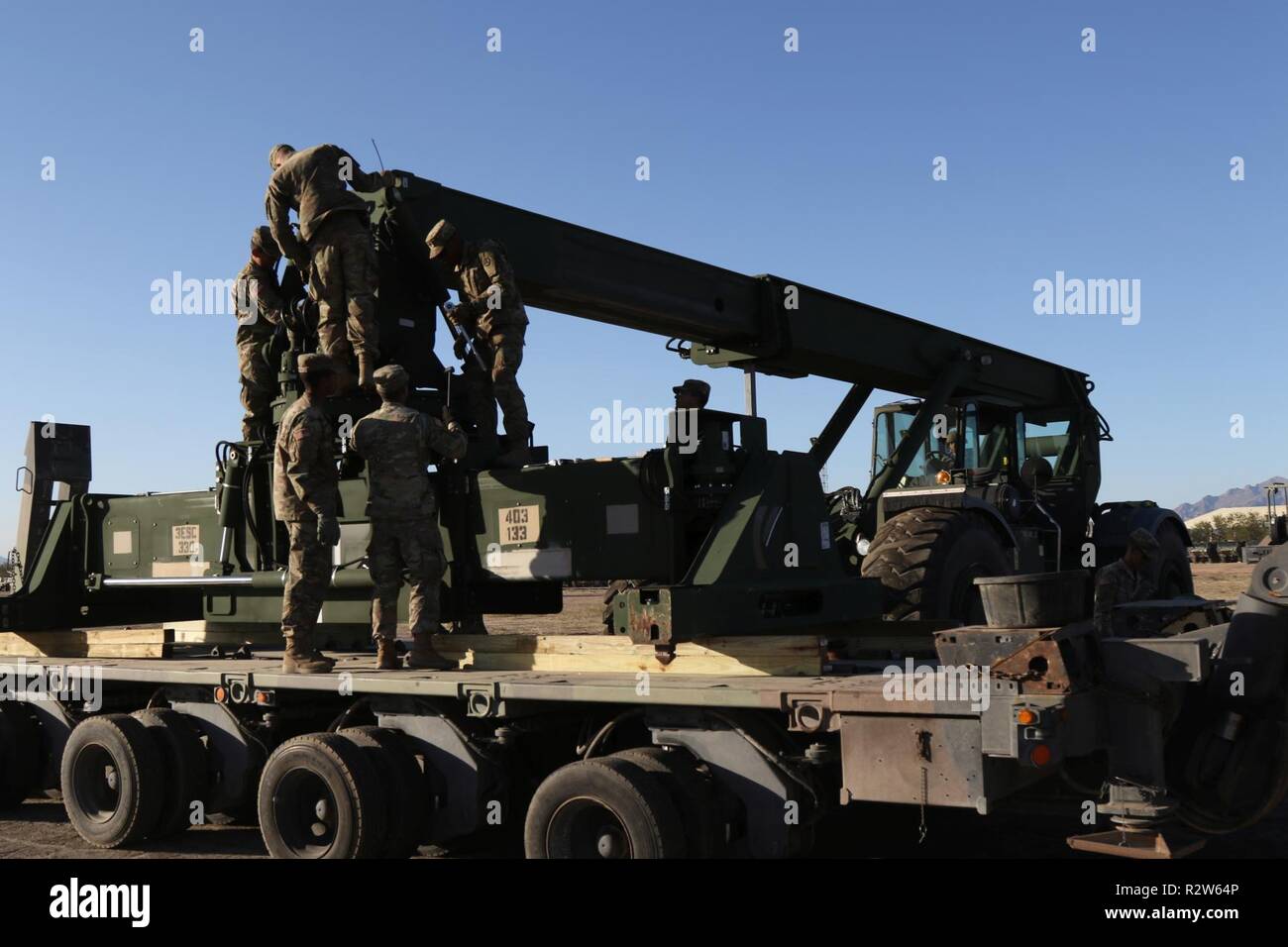 U s mexico border terrain hi-res stock photography and images - Alamy