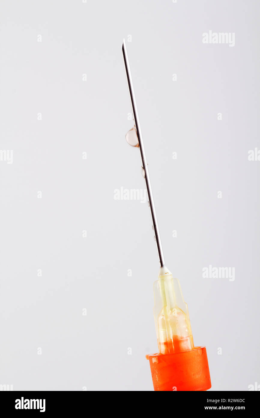 Injection and serum hi-res stock photography and images - Alamy