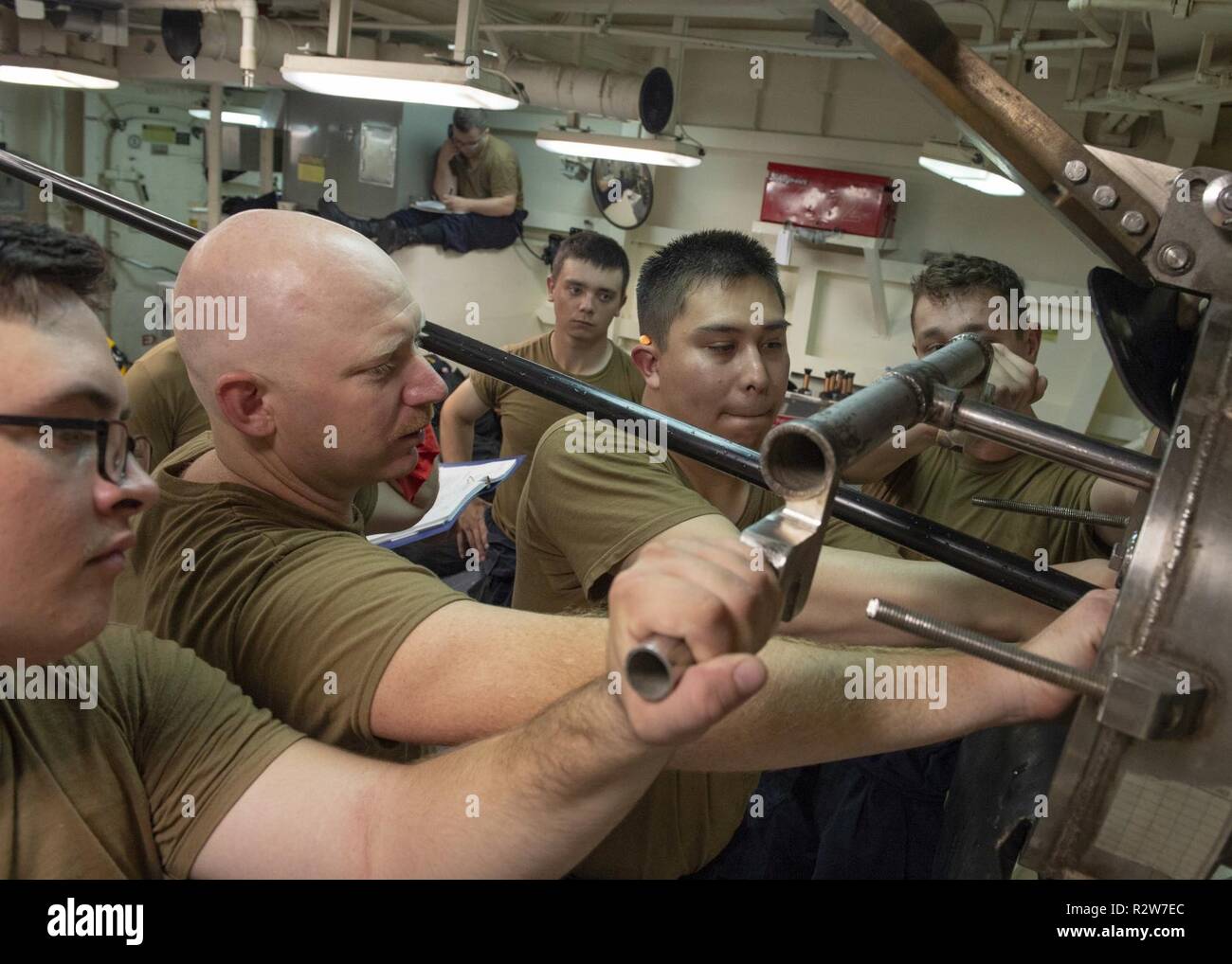 Towed sonar hi-res stock photography and images - Alamy