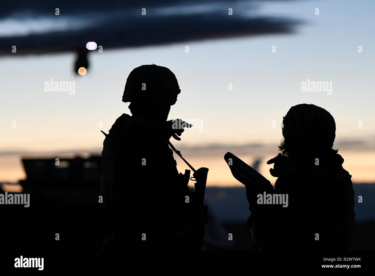 Electromagnetic spectrum operations hi-res stock photography and images ...